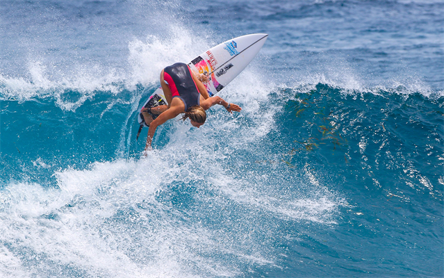 JOIN THE ULTIMATE SURFING SET WITH ALMOND BREEZE AND SALLY FITZGIBBONS ...